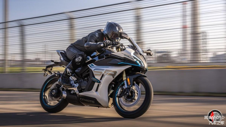 北京摩展｜维度进阶颜值拉满：春风450SR-S单摇臂版，售价33580元_车家号_发现车生活_汽车之家