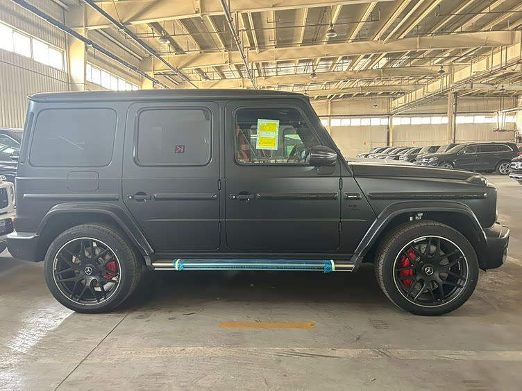 23款欧规G63 磨砂黑/红 高配菱形格碳纤维现车_车家号_发现车生活_汽车之家