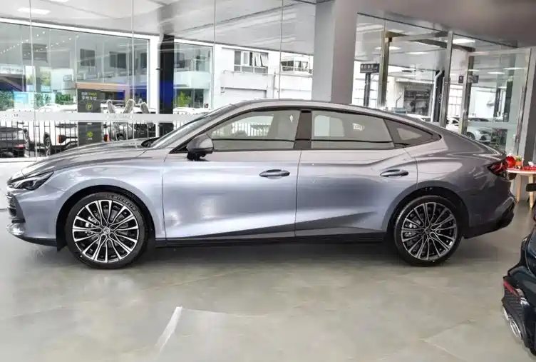 2023款名爵MG7，E-LSD限滑差速器的作用，2.0T尊享版配置分析_车家号_发现车生活_汽车之家