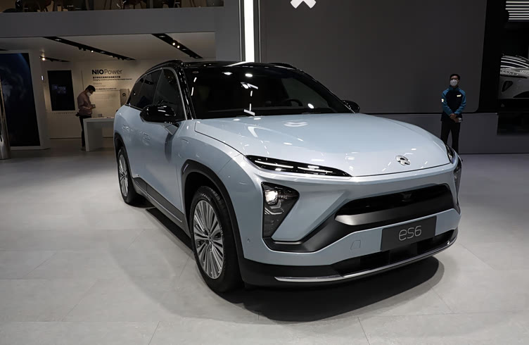 蔚来ES6对比理想L7，哪款新能源大五座SUV更值得买？_车家号_发现车生活_汽车之家