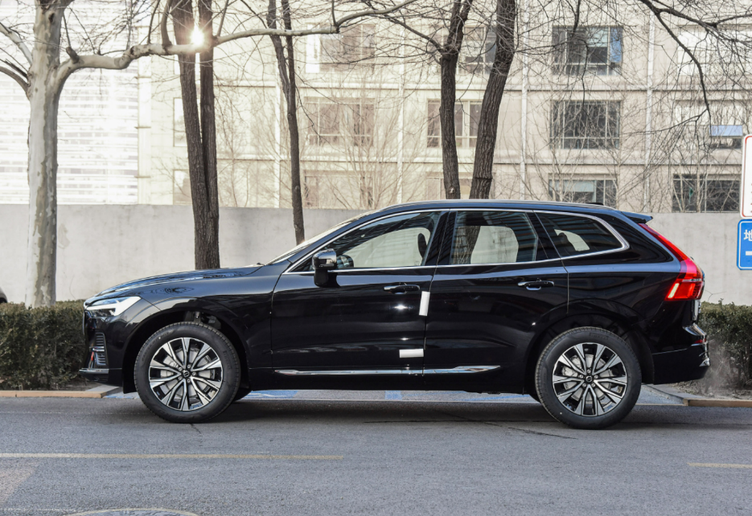 13万买“小沃尔沃”！2.0T+8AT，轴距2845mm，空间贼大，真香！_车家号_发现车生活_汽车之家