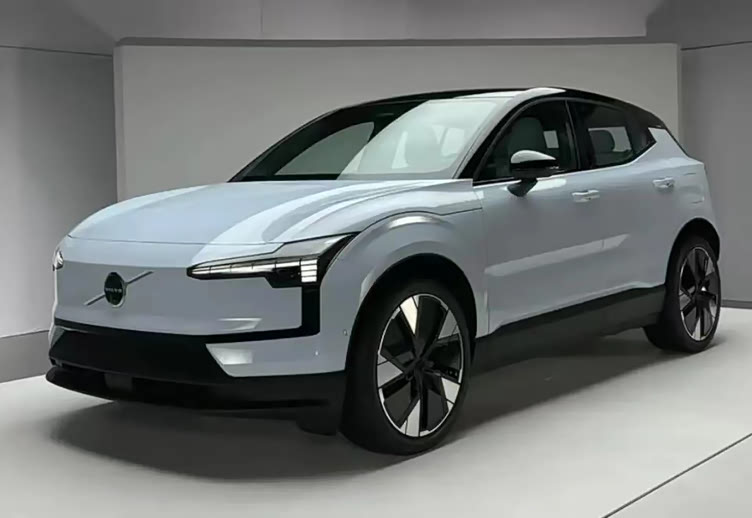 沃尔沃纯电小型SUV EX30国产版路试曝光，量产即将来临！_车家号_发现车生活_汽车之家