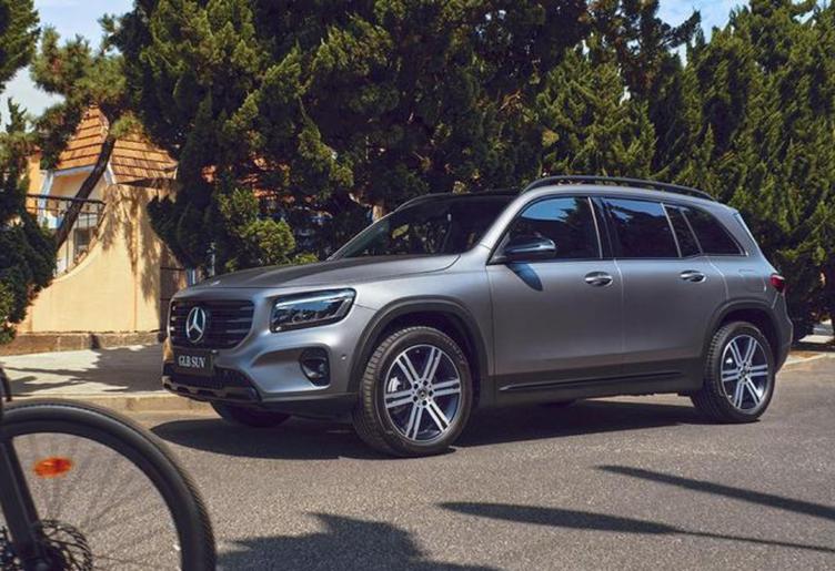 起售31.19万，全新奔驰GLB成都车展上市，低配依旧1.3T发动机！_车家号_发现车生活_汽车之家