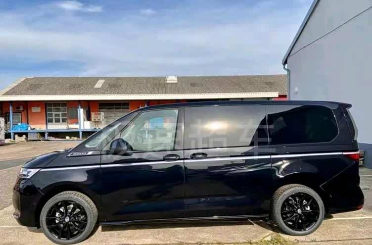 海外实拍大众迈特威T7，黑色涂装更霸气，2.0T+旋转座椅，真帅气_车家号_发现车生活_汽车之家