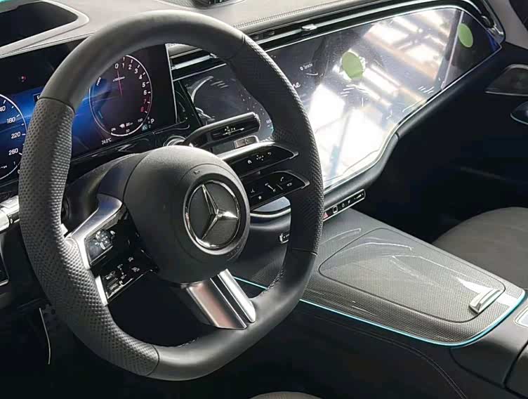 2024款奔驰E260亮相国内，气场强大，精致气息扑面而来，真帅气_车家号_发现车生活_汽车之家