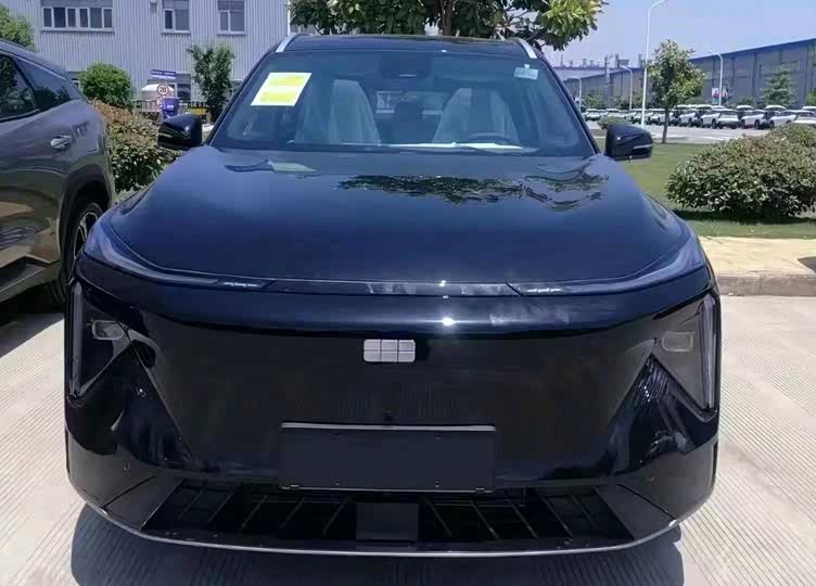 国产SUV的骄傲，吉利银河L7“黑武士”登场，精致感十足，真帅气_车家号_发现车生活_汽车之家