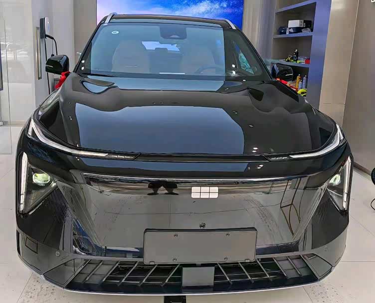 国产SUV的骄傲，吉利银河L7“黑武士”登场，精致感十足，真帅气_车家号_发现车生活_汽车之家