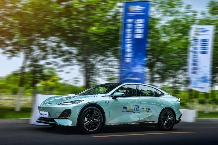 智能为王，深蓝汽车加速开启属于自己的电动化时代_车家号_发现车生活_汽车之家