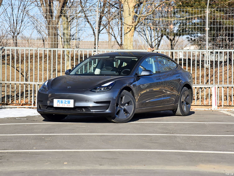 老牌豪华还是纯电新星？奥迪A4L对比特斯拉Model 3_车家号_发现车生活_汽车之家