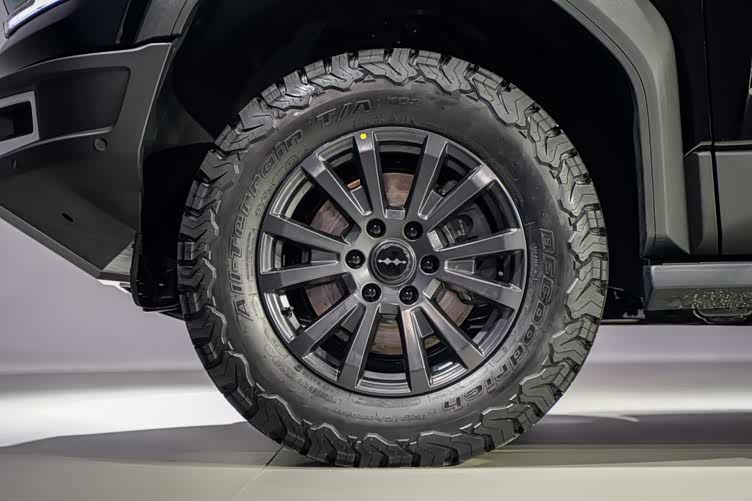 预计40万左右，方程豹豹5亮相 纯电续航125km 百公里馈电油耗7.8L_车家号_发现车生活_汽车之家