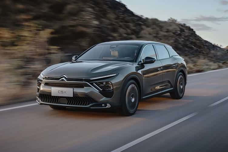 凡尔赛C5X：销量再次陷入低谷，价格想降不能降才最痛苦_车家号_发现车生活_汽车之家