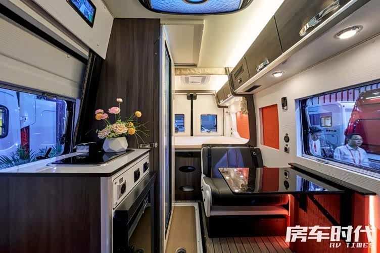 2.3T+8AT的V363来了 卫航福特·黑豹全新布局正式发布!_车家号_发现车生活_汽车之家