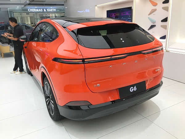 探店小鹏G6，无边框车门+溜背式车身，5.9秒破百，续航755km_车家号_发现车生活_汽车之家