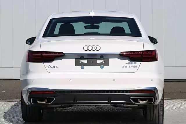 预售30.58万，新款入门级35TFSI奥迪A4L实拍图曝光，价格有所下调_车家号_发现车生活_汽车之家