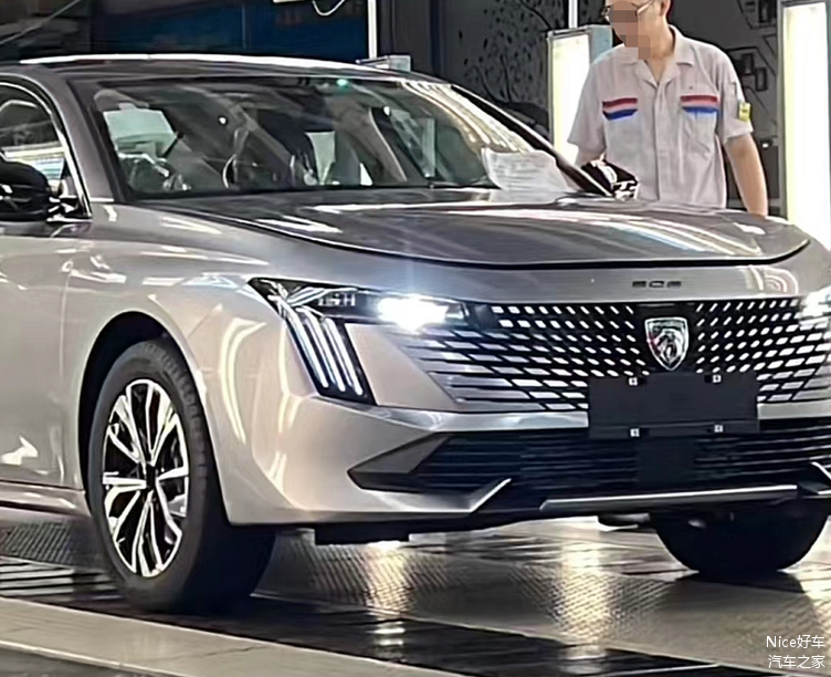 东风标致508L实拍图曝光，8月初上市，外观小改，价格会有惊喜？_车家号_发现车生活_汽车之家