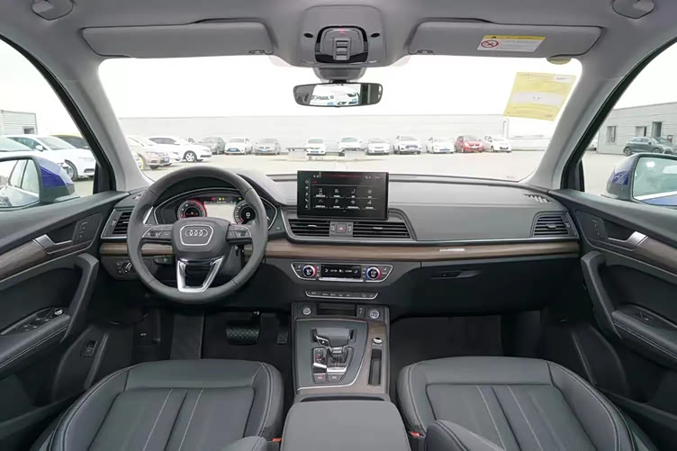 换装大尺寸中控屏，全新奥迪Q5内饰曝光，将于2023年发布_车家号_发现车生活_汽车之家
