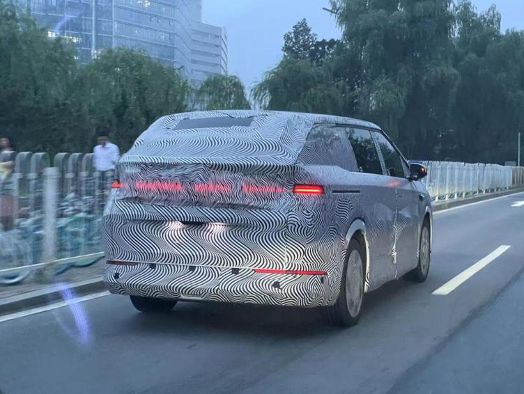 小鹏x9最新路试谍照 家族设计再升级车家号发现车生活汽车之家