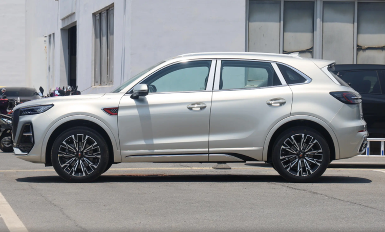 到店实拍新款红旗HS5，颜值重塑动力升级，比老款更能打？_车家号_发现车生活_汽车之家