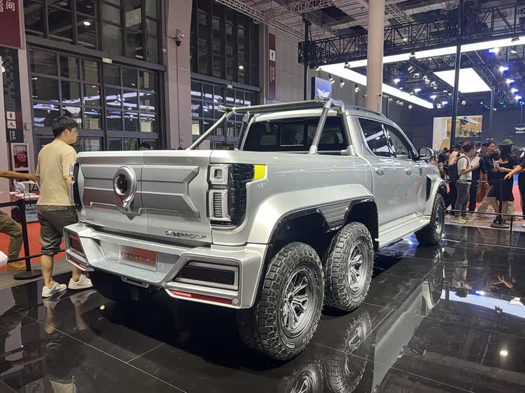 搭3.0T插混系统，6X6驱动，山海炮6X6车型亮相上海车展_车家号_发现车生活_汽车之家