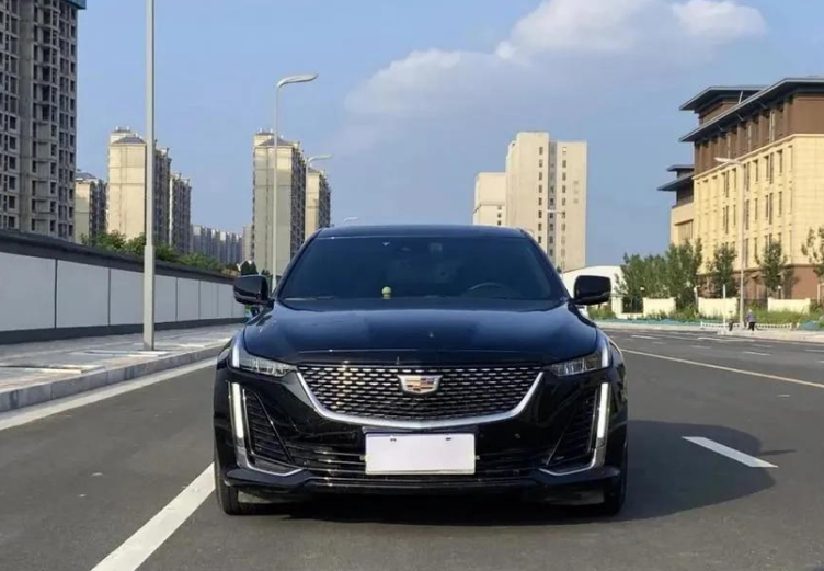 新“凯迪拉克CT5”路试曝光，内置33英寸9K曲面屏_车家号_发现车生活_汽车之家