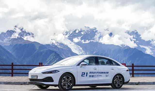 新卷王降临，荣威D7DMH未上市先夺冠，你还在看比亚迪？_车家号_发现车生活_汽车之家