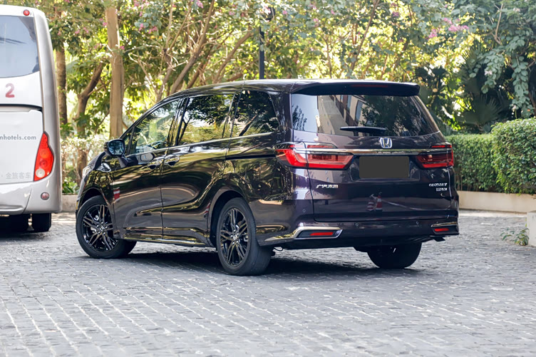 本田奥德赛:品质MPV，2.0L混动系统+7座布置_车家号_发现车生活_汽车之家