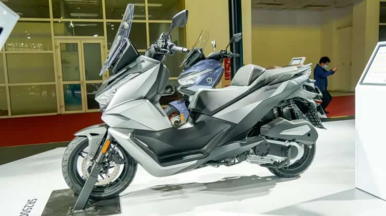 无极 SR250GT 轻量化高功率高颜值 2万多少是关键_车家号_发现车生活_汽车之家