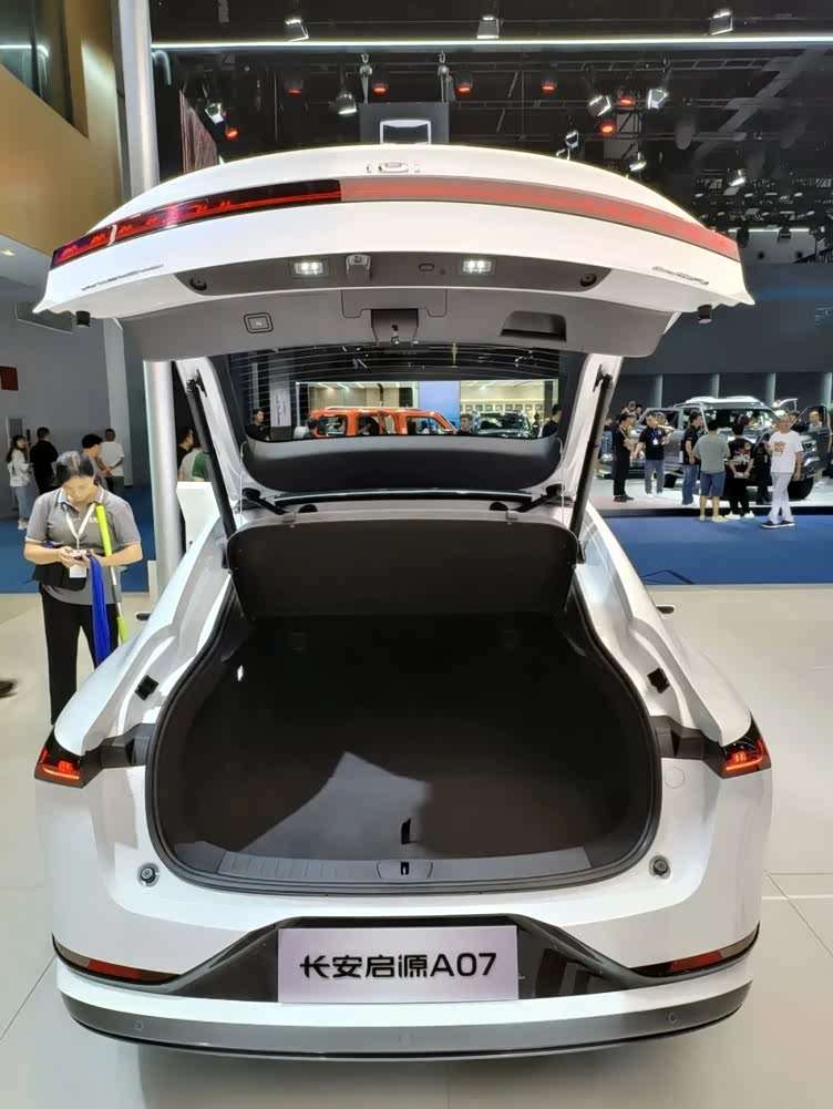 只要15万 B+级中大型新能源轿车 长安启源A07_车家号_发现车生活_汽车之家