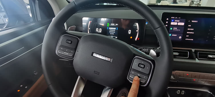 大型全用途硬派SUV新哈弗H5已到店，体验后空间让人惊叹_车家号_发现车生活_汽车之家