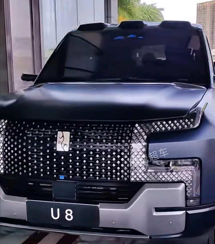 比亚迪仰望U8“车展亮相”，灯光效果首次曝光，引领SUV新风尚_车家号_发现车生活_汽车之家