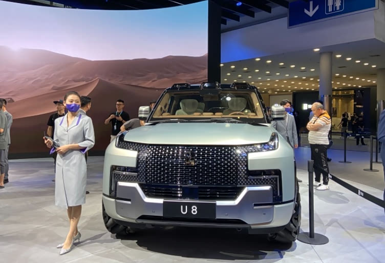 预售价为109.8万元，仰望U8越野玩家版亮相粤港澳大湾区车展_车家号_发现车生活_汽车之家