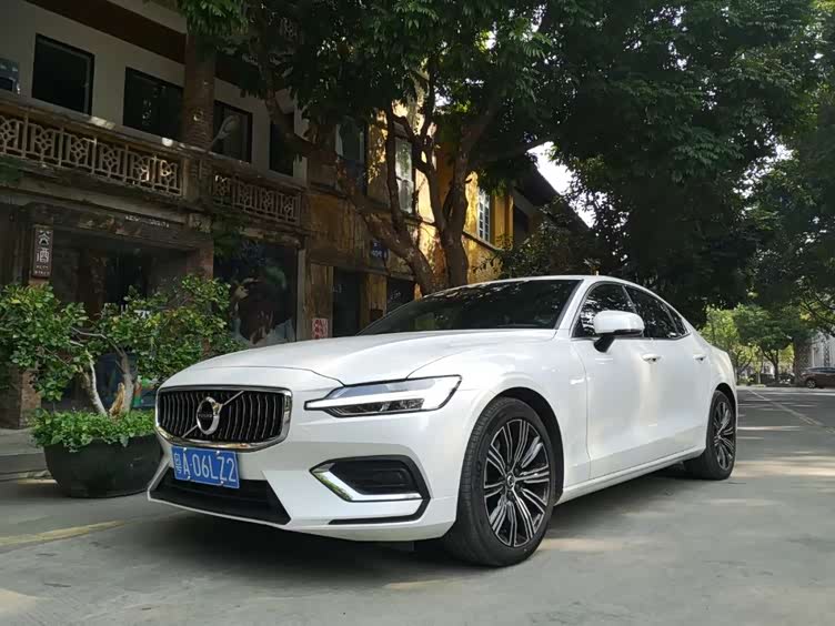 48V混动“加身”果然不同凡响，试驾2022款沃尔沃S60_车家号_发现车生活_汽车之家