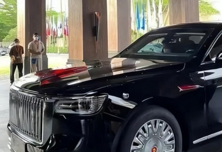 年产仅5辆！红旗N701罕见曝光，地位超红旗L5，比劳斯莱斯更稀有_车家号_发现车生活_汽车之家