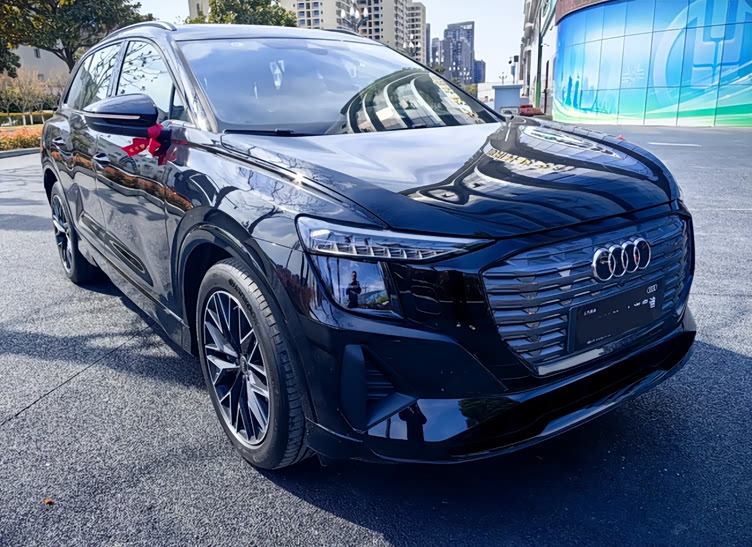 奥迪全球首款Roadiet陆地专机车型，Q5 etron驾驶感如何？_车家号_发现车生活_汽车之家