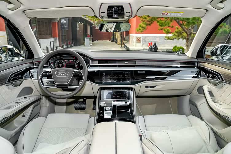 奥迪A8L霍希版4月28日预售130万起步，能对抗迈巴赫S级吗？_车家号_发现车生活_汽车之家