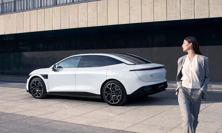 极氪007、小米SU7、小鹏P7i谁是真的“七里香”？_车家号_发现车生活_汽车之家