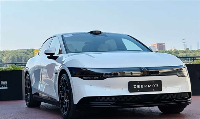极氪007、小米SU7、小鹏P7i、Model 3谁更胜一筹？_车家号_发现车生活_汽车之家