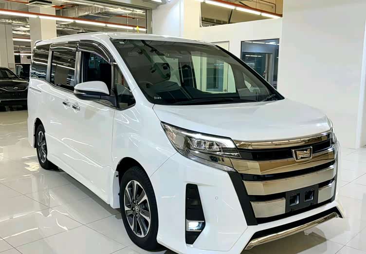 家用7座MPV新风尚，丰田NOAH实车亮相_车家号_发现车生活_汽车之家