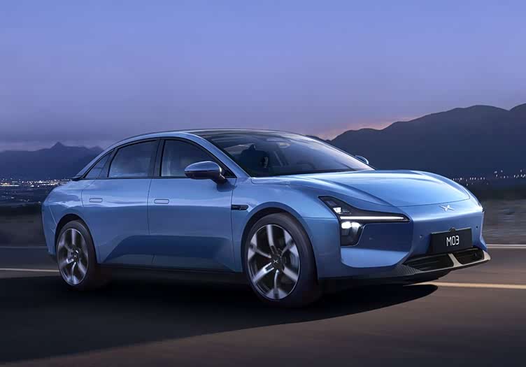小鹏M03官图发布！MONA系列首款车，主攻10-15万级市场，仍用X标_车家号_发现车生活_汽车之家