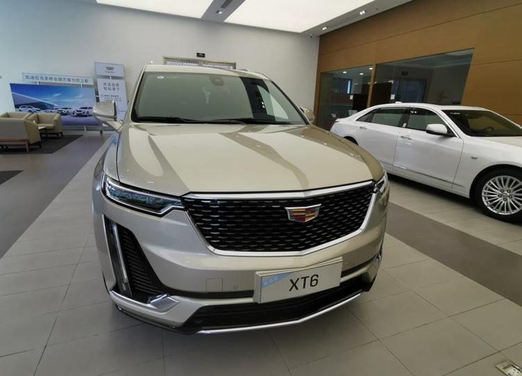 2022款凯迪拉克XT6到店！银色涂装少见，标配2.0T+9AT，动力强劲_车家号_发现车生活_汽车之家