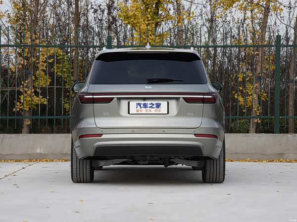 在尾部的设计上，理想ONE尾部的层次感十_车家号_发现车生活_汽车之家