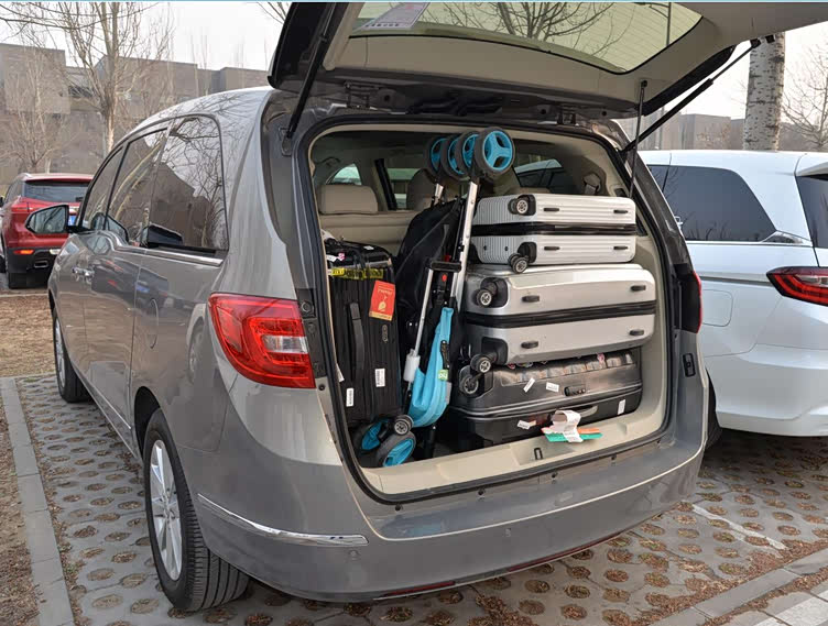 GL8完胜？7座MPV满载后备厢空间大比拼_车家号_发现车生活_汽车之家